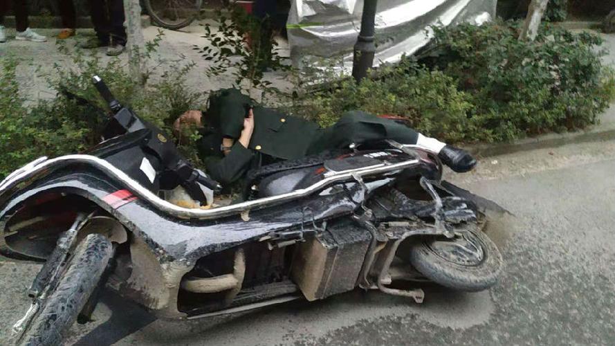 电动车被车撞坏了起不了了缩略图