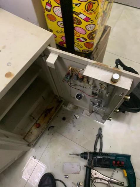 保险柜开启视频教程截图