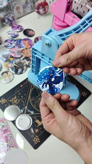 吧唧徽章制作软件图标