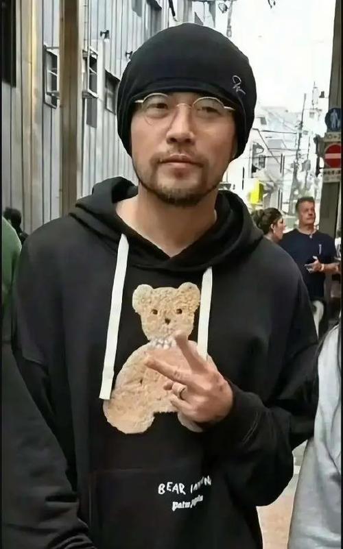 周杰伦强直性脊柱炎现状图标