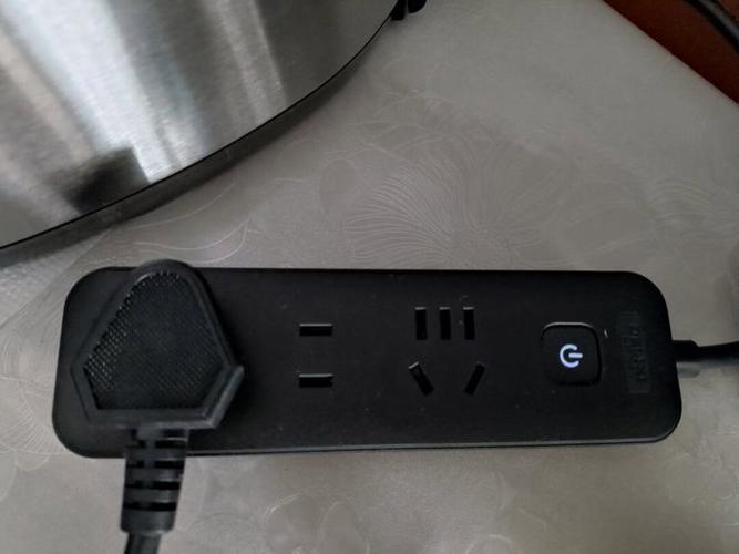 插排黑色按钮弹出图标