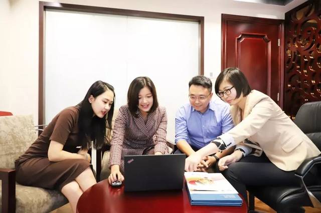 女孩子在国投上班好吗图标