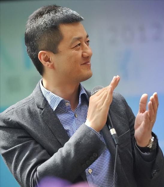 李亚鹏现在靠什么赚钱图标