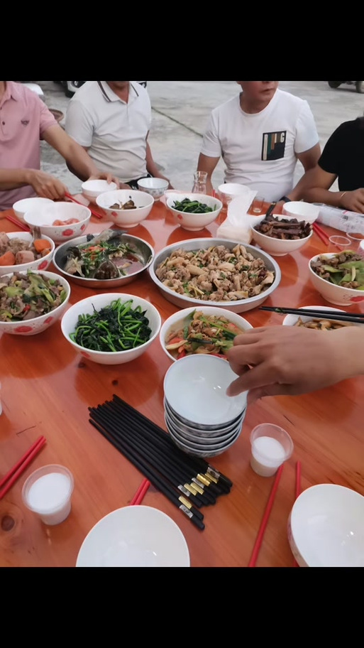 农村一家人截图