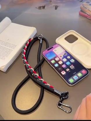 手机壳挂链怎么挂教程图标