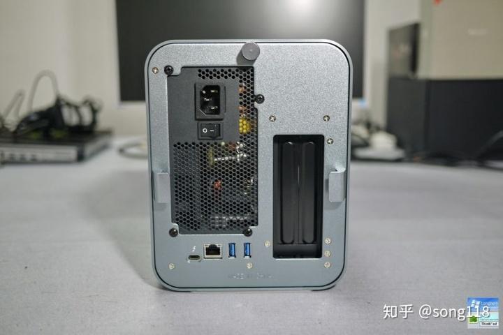 雷电3显卡坞 akitio截图