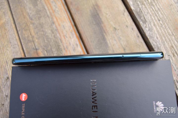 mate20顶部的几个孔截图