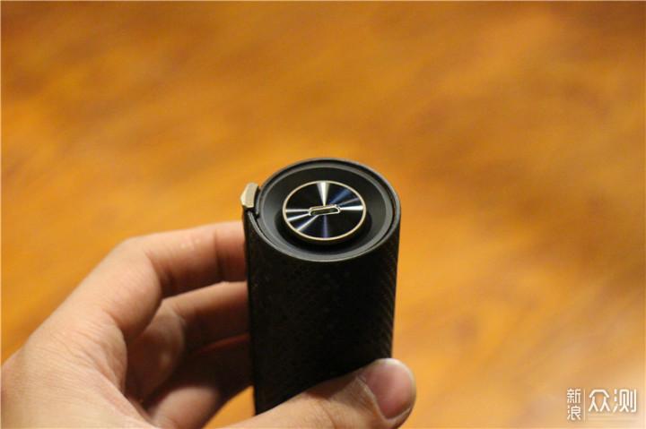 苹果蓝牙耳机充电仓指示灯橙色图标