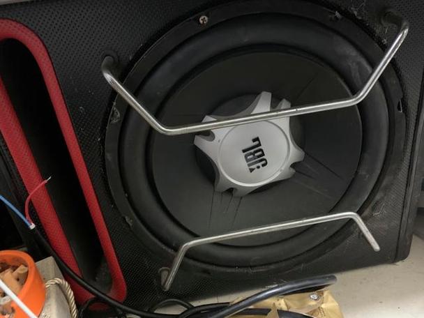 座椅低音炮怎么调音截图