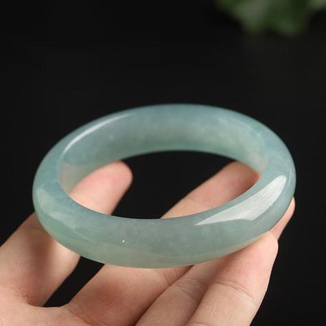 玉做镯子戴哪只手图标