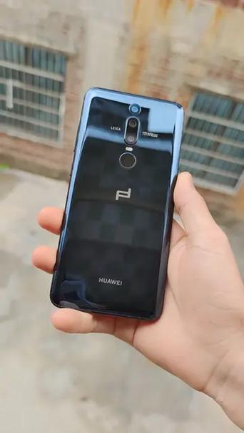 屏下指纹和后置指纹哪个好