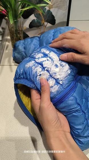 玻璃胶粘衣服最简单去除图标