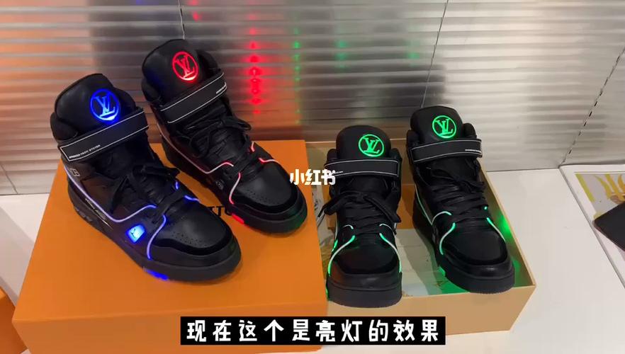 样品鞋被灯光照变色了