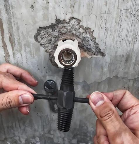 水龙断了,用什么工具取出截图