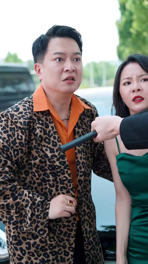 超凡短剧踩人截图