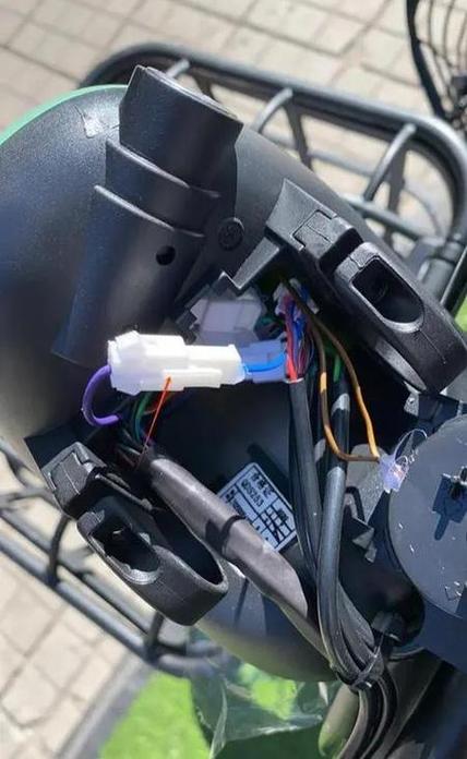 绿源电动车报警器开关在哪里图标