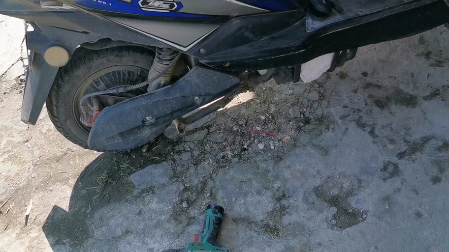 小牛通电拧油门不走截图