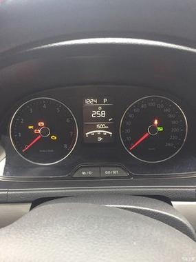 朗逸仪表显示30km/h闪烁图标