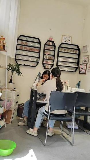 美甲店图片真实图标