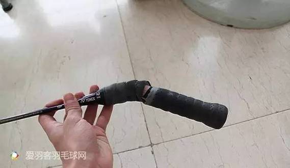 羽毛球拍断了可以质保吗图标