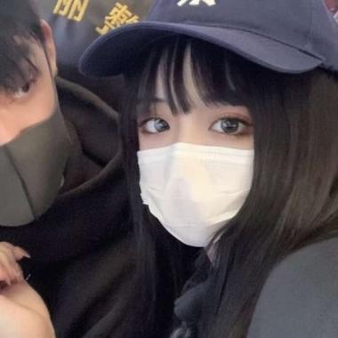非主流情侣头像一男一女两张分开截图