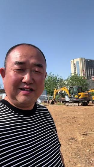 学开挖机一般学费多少图标