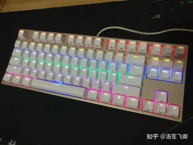 神舟单区多彩背光键盘截图