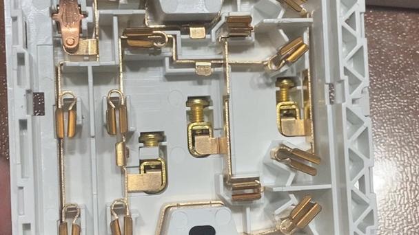墙壁插座怎么拆开图标