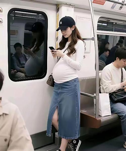 怀孕大肚子图标