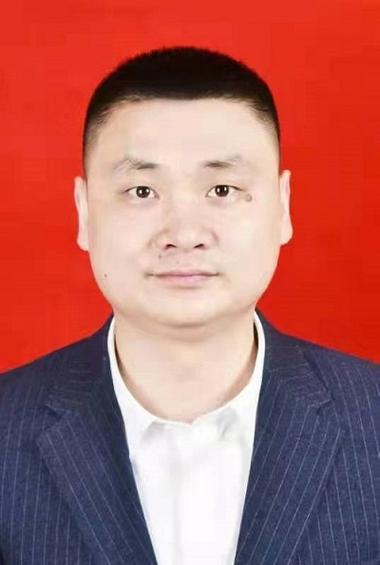 李思成简历及个人资料简介缩略图