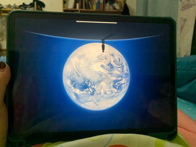 ipad死机了屏幕动不了图标