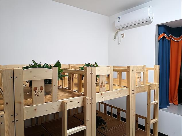 学校托管截图