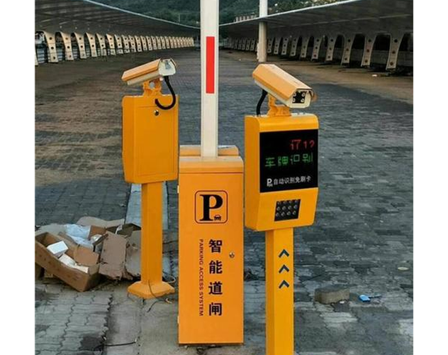 道闸识别到了不抬杆图标