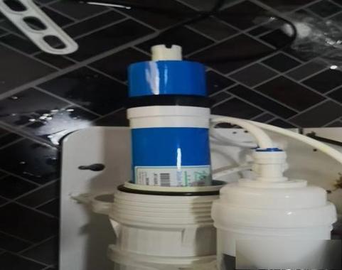 净水器滤芯更换后还是红灯图标