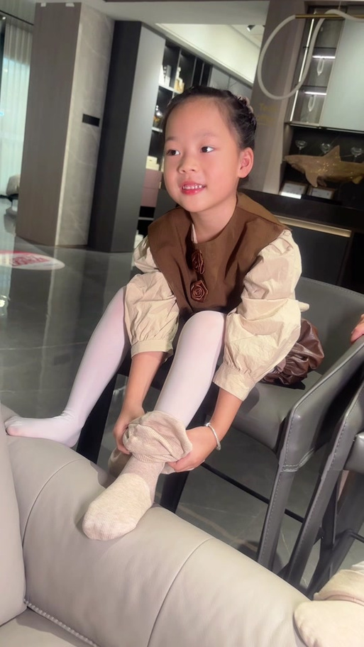 男孩穿白色裤袜仙女阁适合什么场合图标