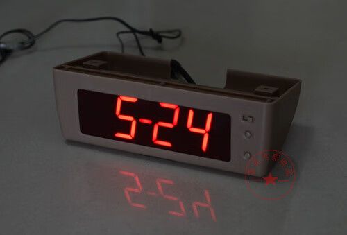 墙上电子钟怎么调时间日期图标