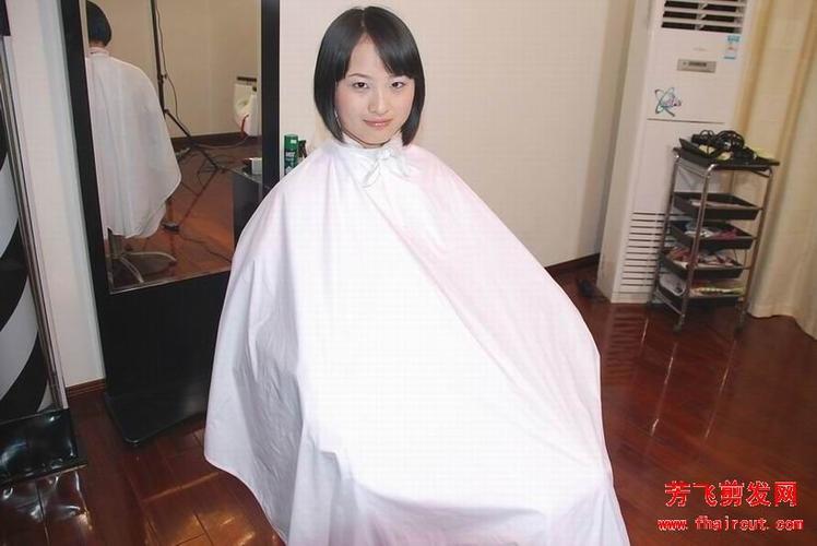 躺着围布剃头视频图标