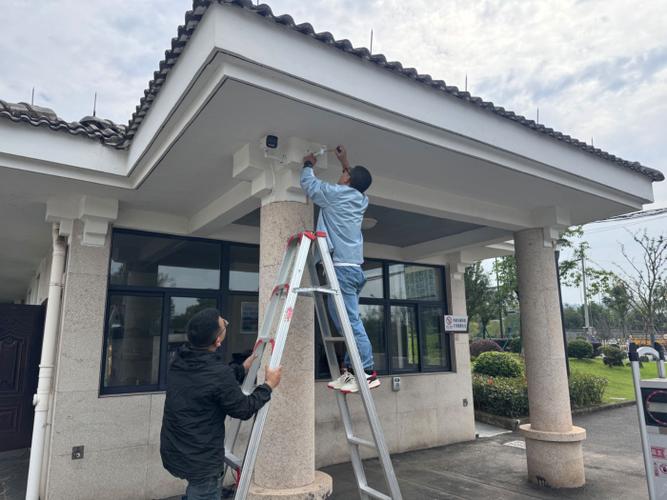门上怎么安装摄像头图标