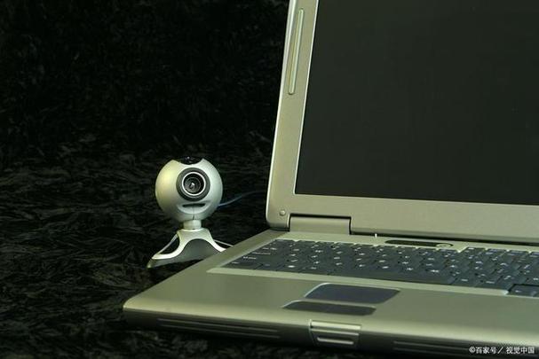 笔记本电脑摄像头打开是黑色的截图