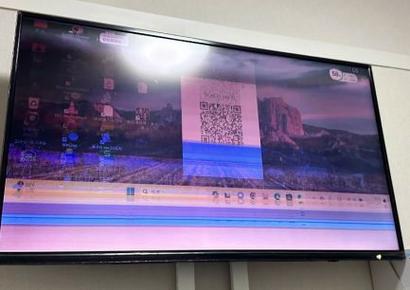 液晶显示屏横纹故障