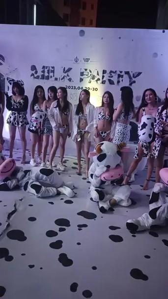 动感小站泳装女DJ版截图