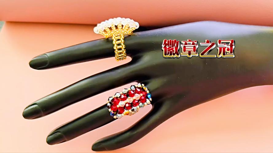 lol英雄右上角有个徽章图标