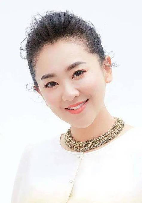 主持人月亮姐姐的真名图标