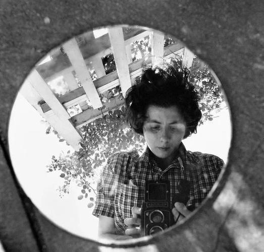 薇薇安名字的含义截图