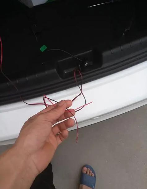倒车摄像头红线截图