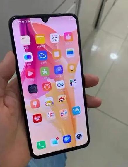 vivo水滴屏如何隐藏图标