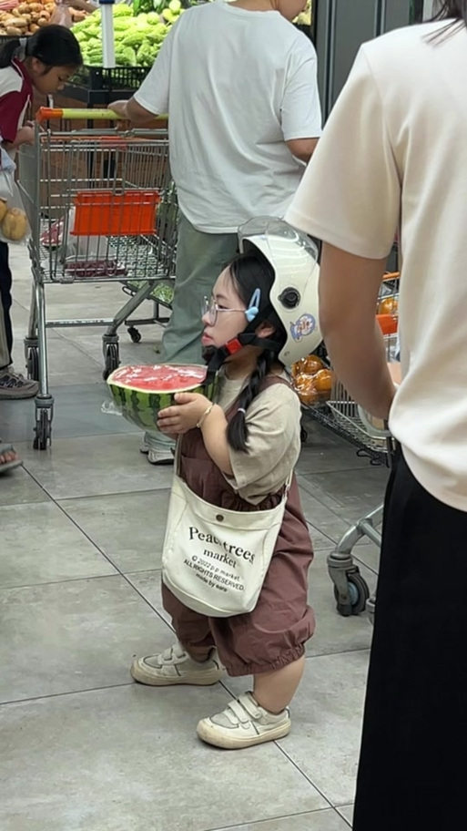 抖音袖珍女孩图标