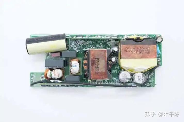 充电器一直插着不充电会损耗吗