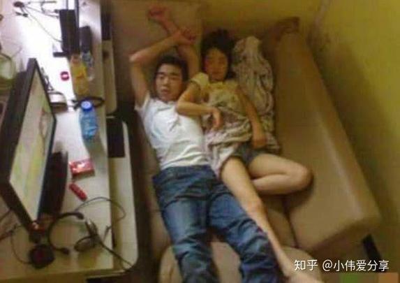男人去网吧是暧昧吗截图