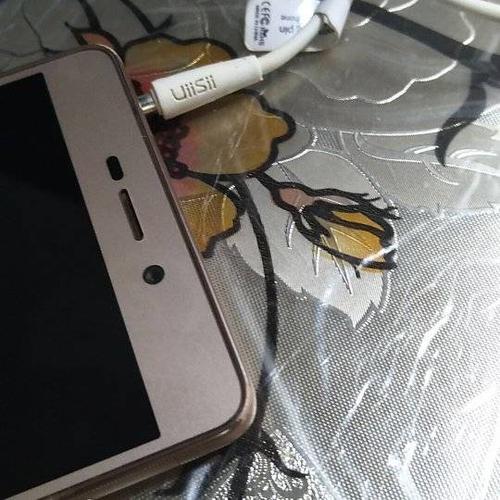 为什么耳机孔突然插不进去图标